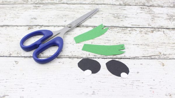 The Joker Paper Plate Craft Tutorial | Just Plum Crazy
